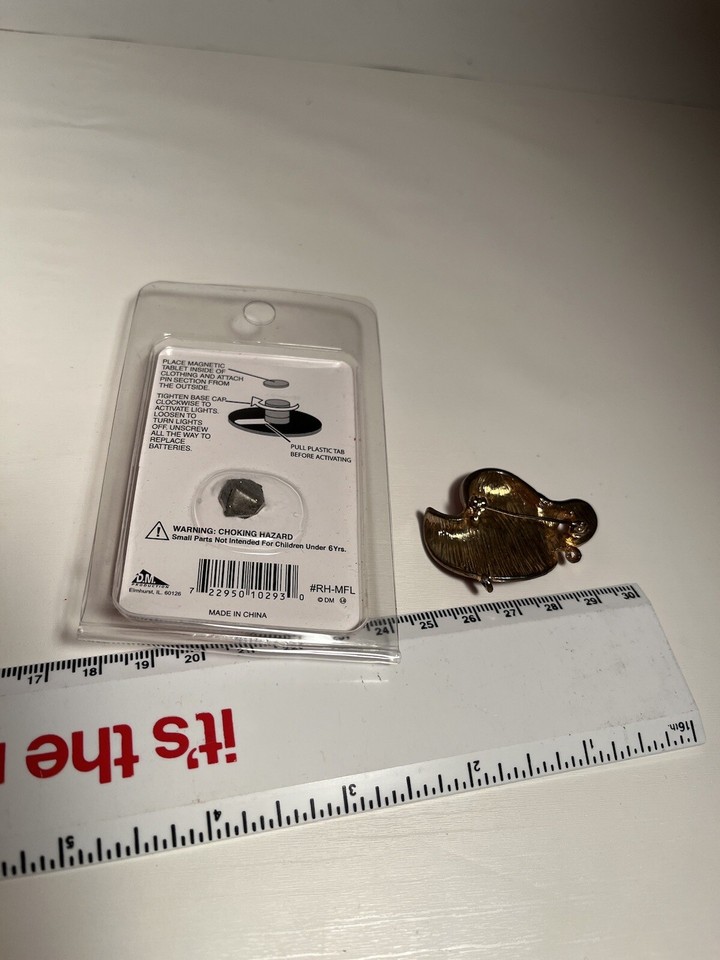Red Hat Society Hattitude Pin Lot Set Flashing Magnetic Brooch Metal ...