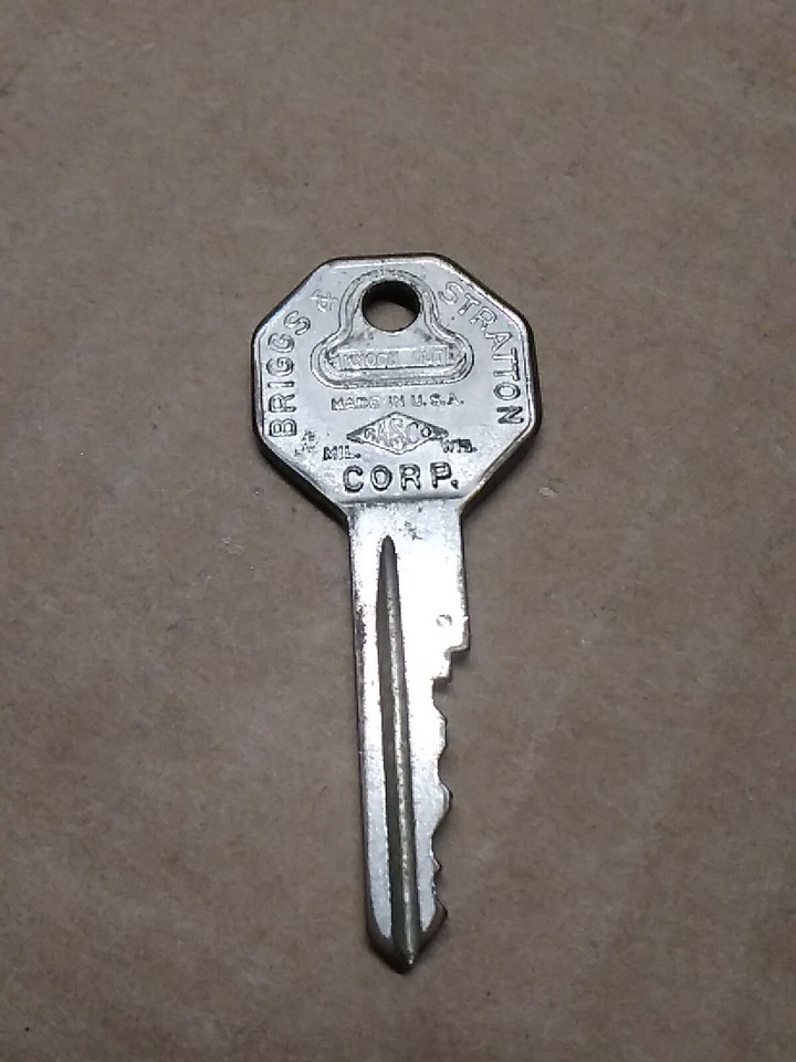 Vintage GM General Motor Corp. Briggs & Stratton Key USA # 8706 | eBay