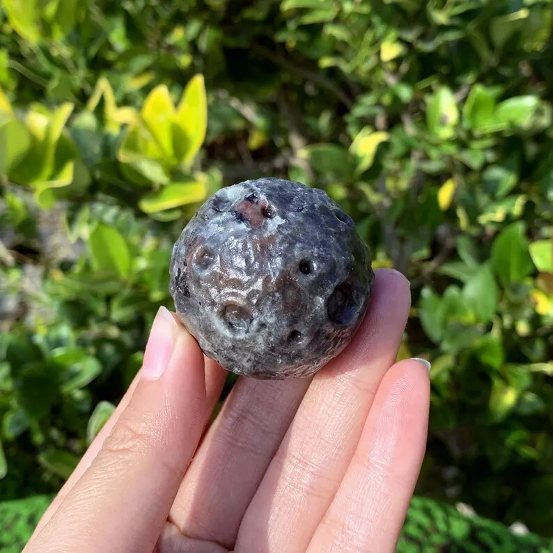 2" Emberlite Full Moon Yooperlite Sphere Ball UV Glow Stone Crystal ...