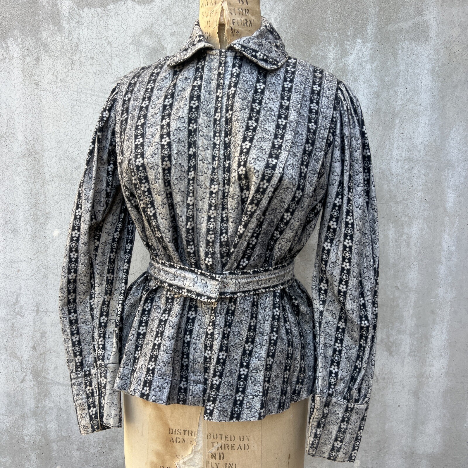 Antique Victorian Butterfly Calico Print Flannel Blou… - Gem