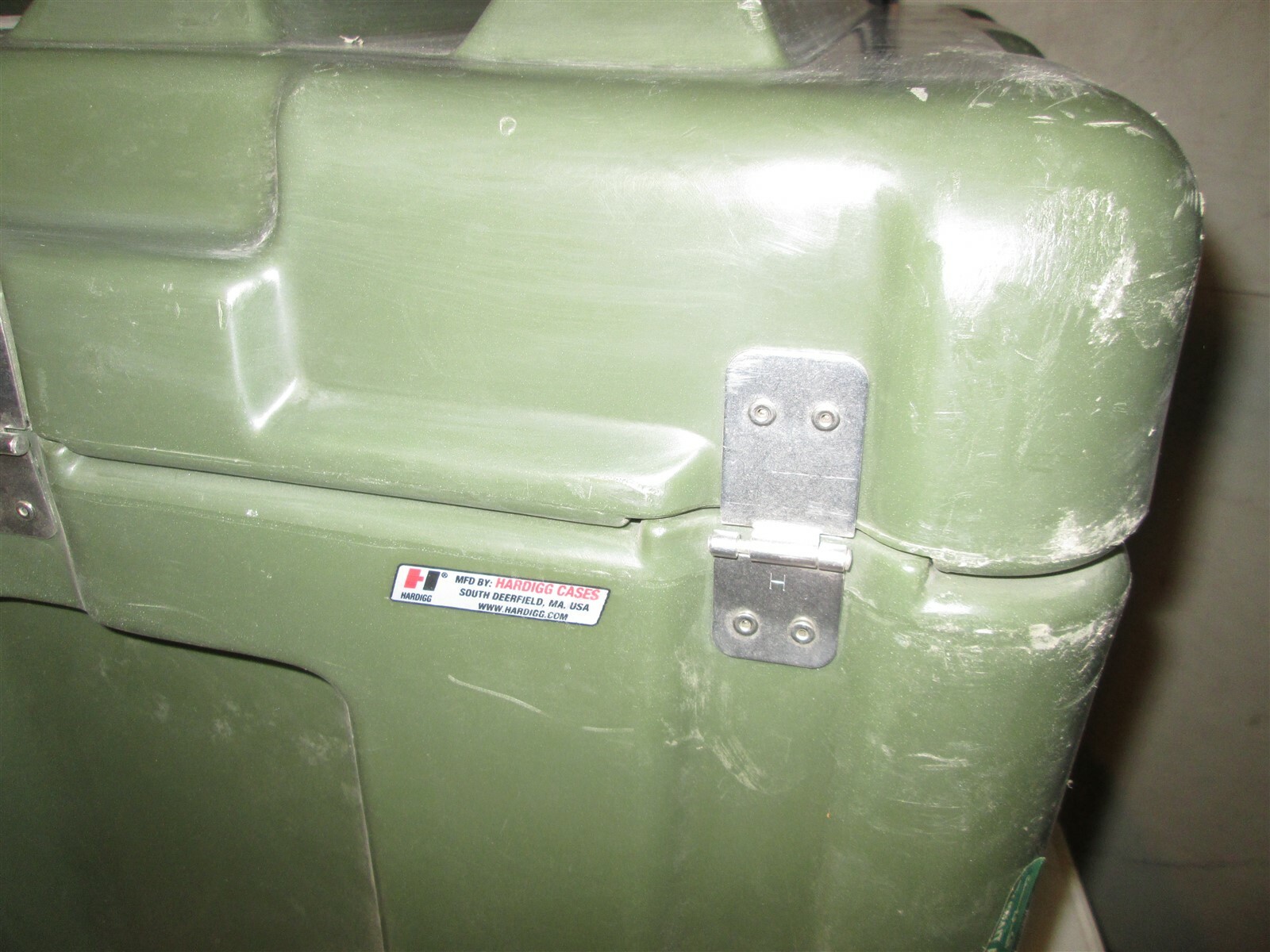 Hardigg Pelican Wheeled Single Lid Hard Case Trunk 35x28x24 Expedition ...