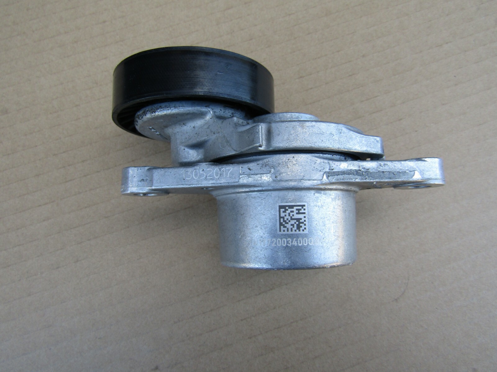 Mercedes Benz C63S AMG W205 2017 M177 Engine Belt Tensioner A1772003400 ...