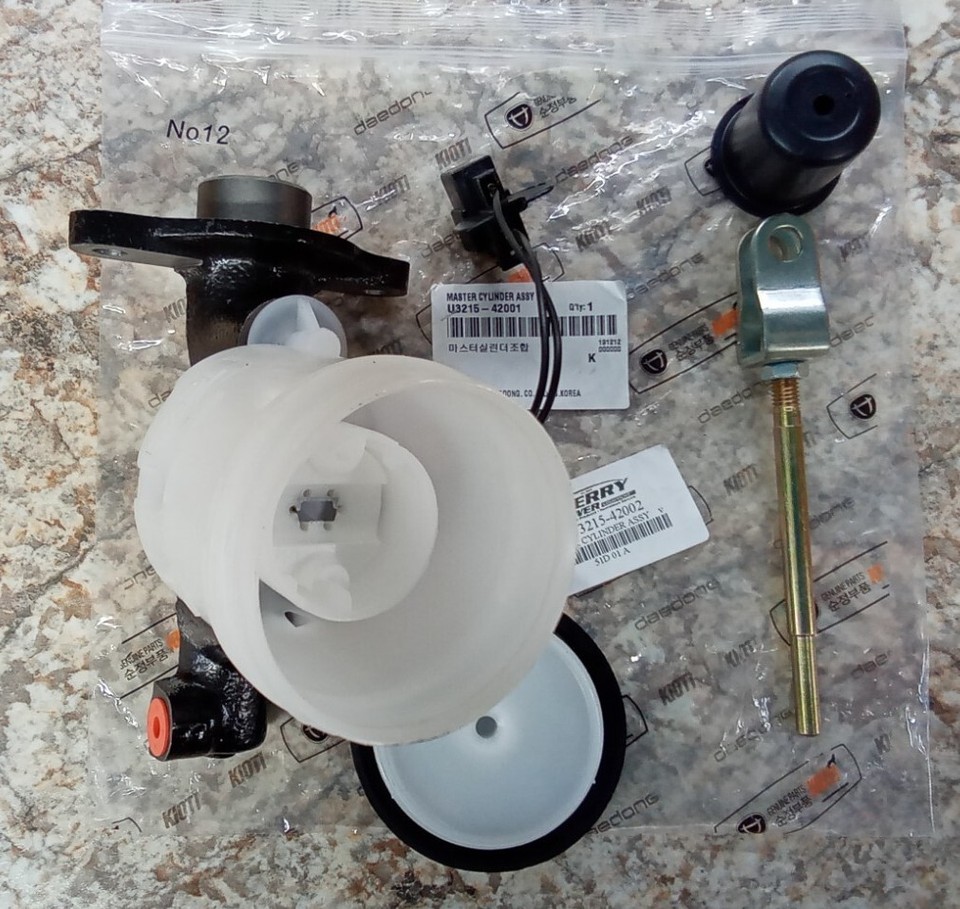 New Genuine Kioti Mechron, K9 U3215-42002 Front Brake Master Cylinder ...