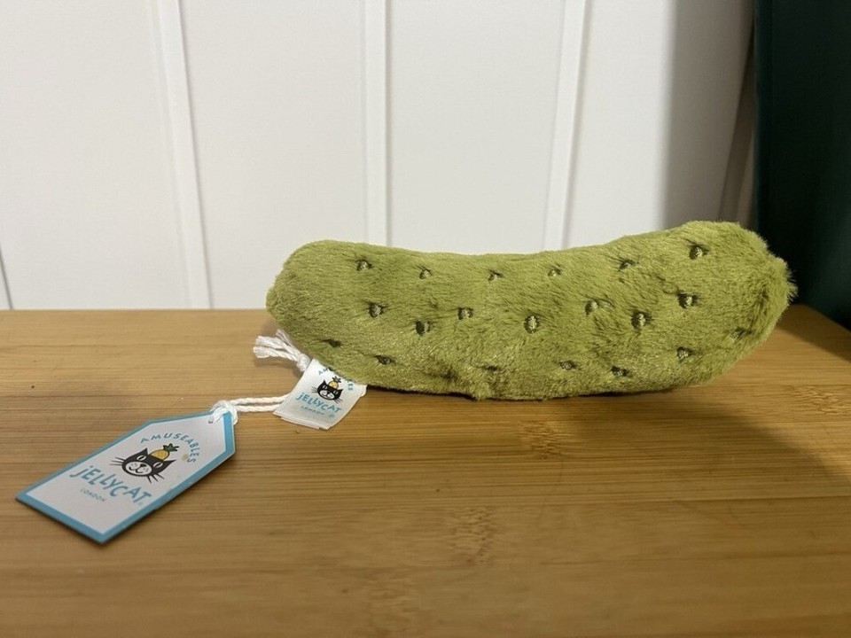 "Jellycat Amuseable Pickle Soft Toy – New With Tags & Matching Gift Bag ...
