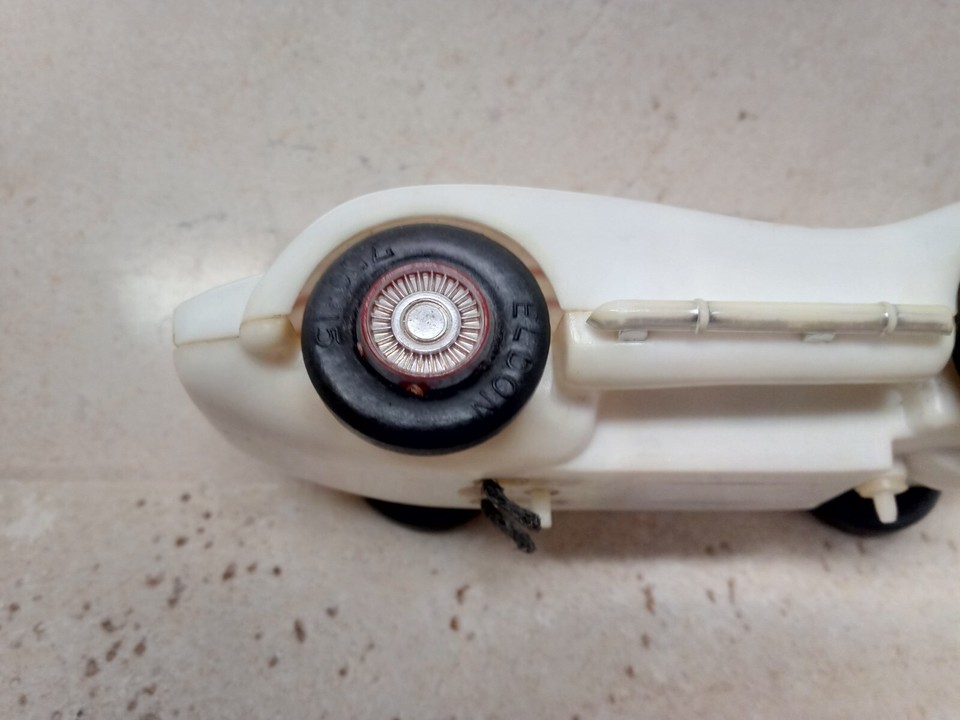 Eldon Ferrari Slot Car Vintage Grand Prix Toy Race Car Body Motor ...