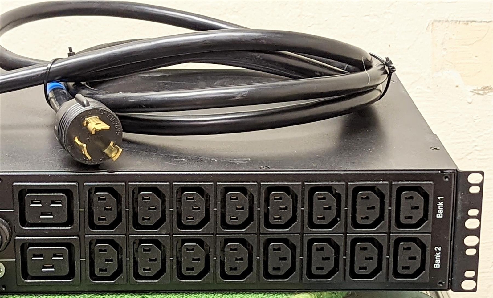 Tripp Lite PDUMH30HV 240V Metered PDU 30A L6-30 1PH 2U Rack Mount 16x ...