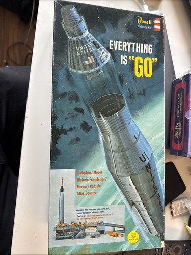 Mercury Capsule + Atlas Booster Everything is "Go" Revell H-1833:250 ...