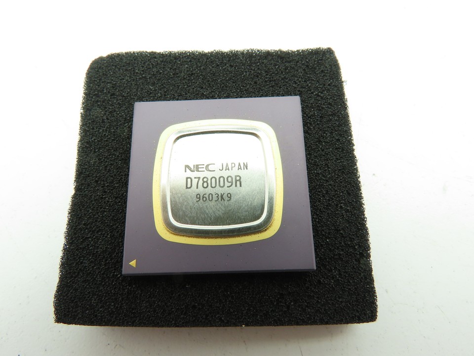 NEC D78009R MicroProcessor Computer Processor Micro Chip Gold Pins LOT ...