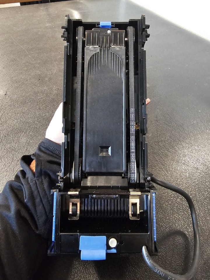 Coinco Vantage 110 Bill Acceptor VL61B45US00- Kiosks, Vending Machines ...