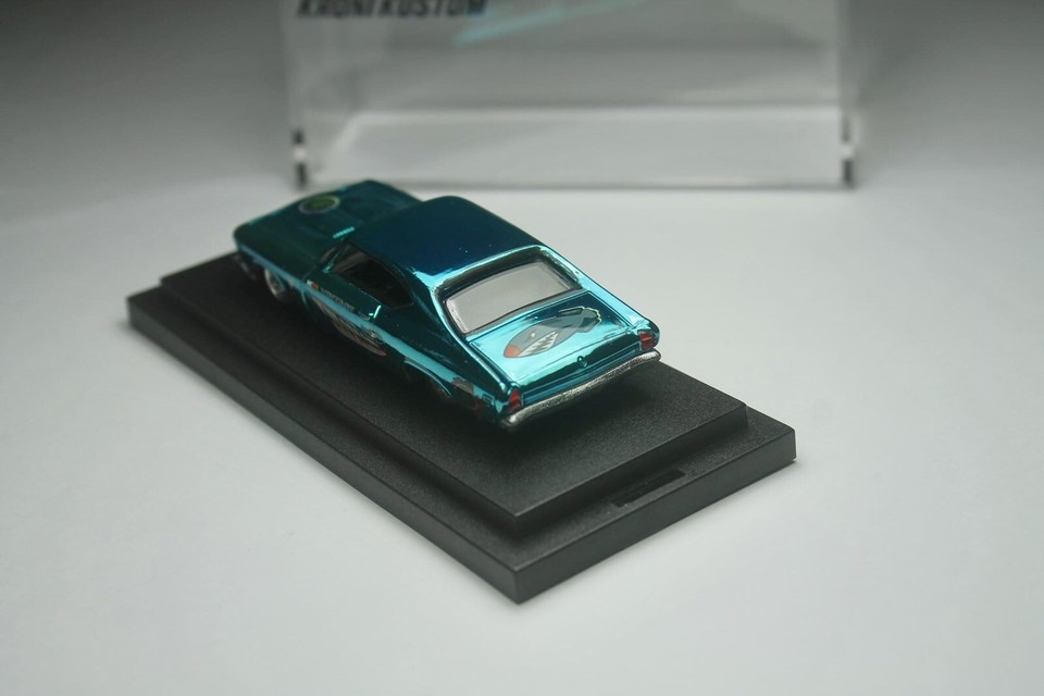 Hot Wheels 69’ Chevelle SS 396 Custom Spectraflame Blue With Display ...