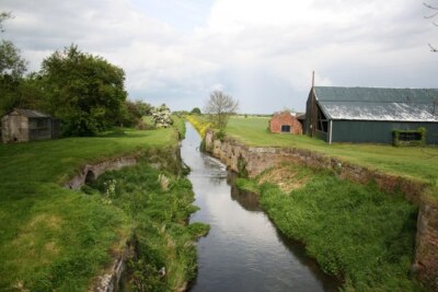 Photo 6x4 Alvingham Lock Looking north along the Louth Canal c2007 ...