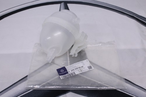 NEW Genuine Mercedes-Benz W205 C-Class Coolant Header Tank A2055000549 ...