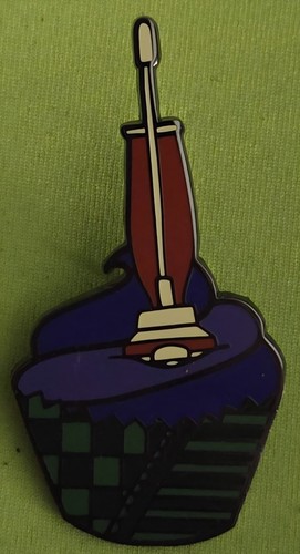 Loungefly Disney HOCUS POCUS Cupcake Pin Mary Vacuum Blind Box | eBay