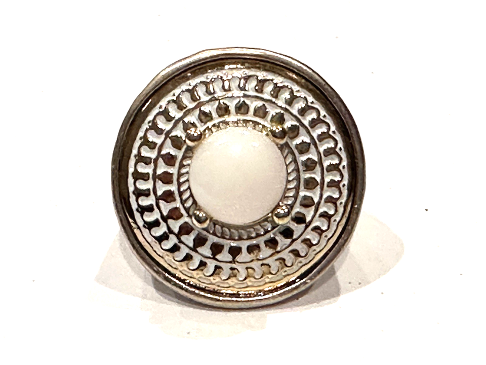 MOTHER OF PEARL WHITE ENAMEL GOLD HAMMERED SILVER RING Size 8 ...
