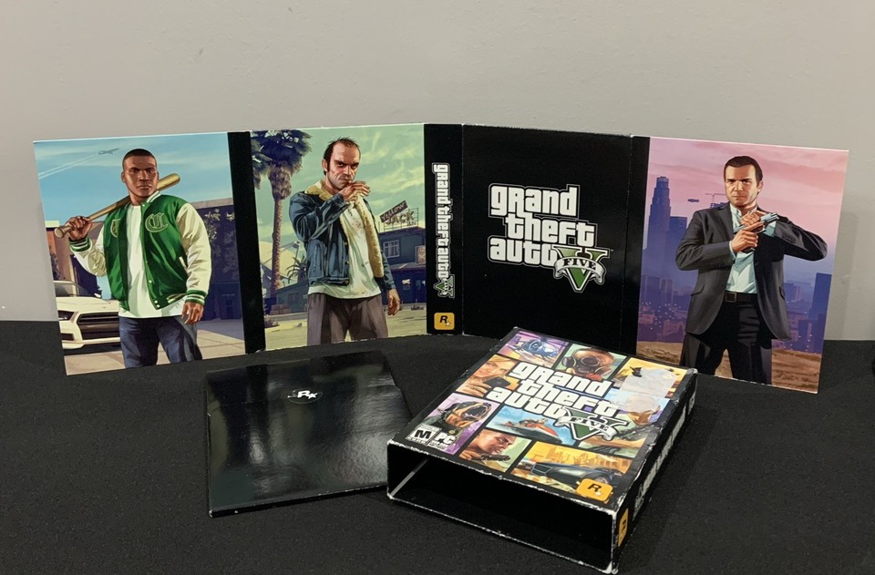 GTA V Grand Theft Auto 5 PC DVD-ROM 7 Discs RockStar Games Complete ...