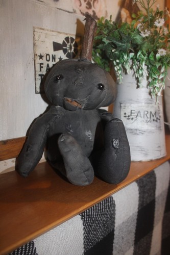 PRIMITIVE HALLOWEEN RAG STUFFED TINY PUMPKIN DOLL TORN&TATTERED DECOR ...