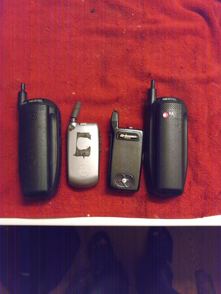 Lot of 24 Vintage Cell Phones Motorola Nokia Samsung Siemens More ...