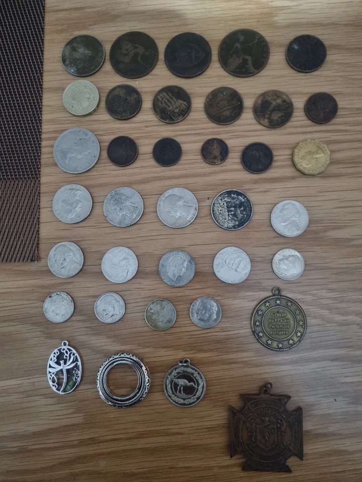Mixed Coin & Medal Lot | World Coins, Old Coins, Tokens & Pendants ...