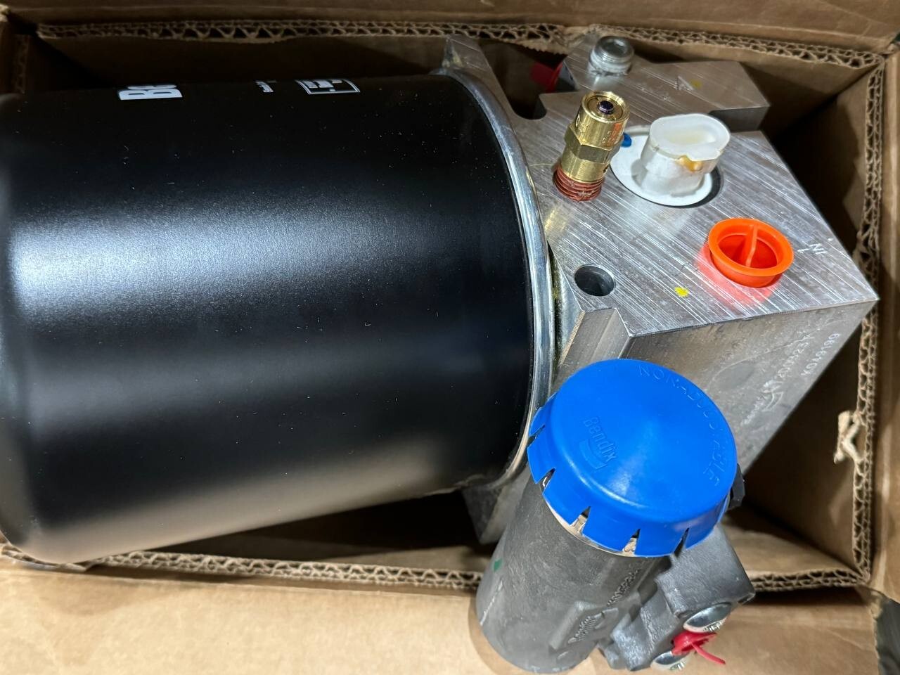 Bendix Kenworth T700 Ad-is Air Dryer K049196 for sale online | eBay