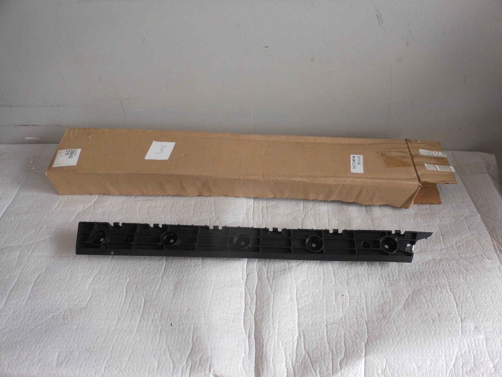 2015-2017 GMC REAR BUMPER SIDE BRACKET RIGHT SIDE FACTORY OEM 22806432 ...