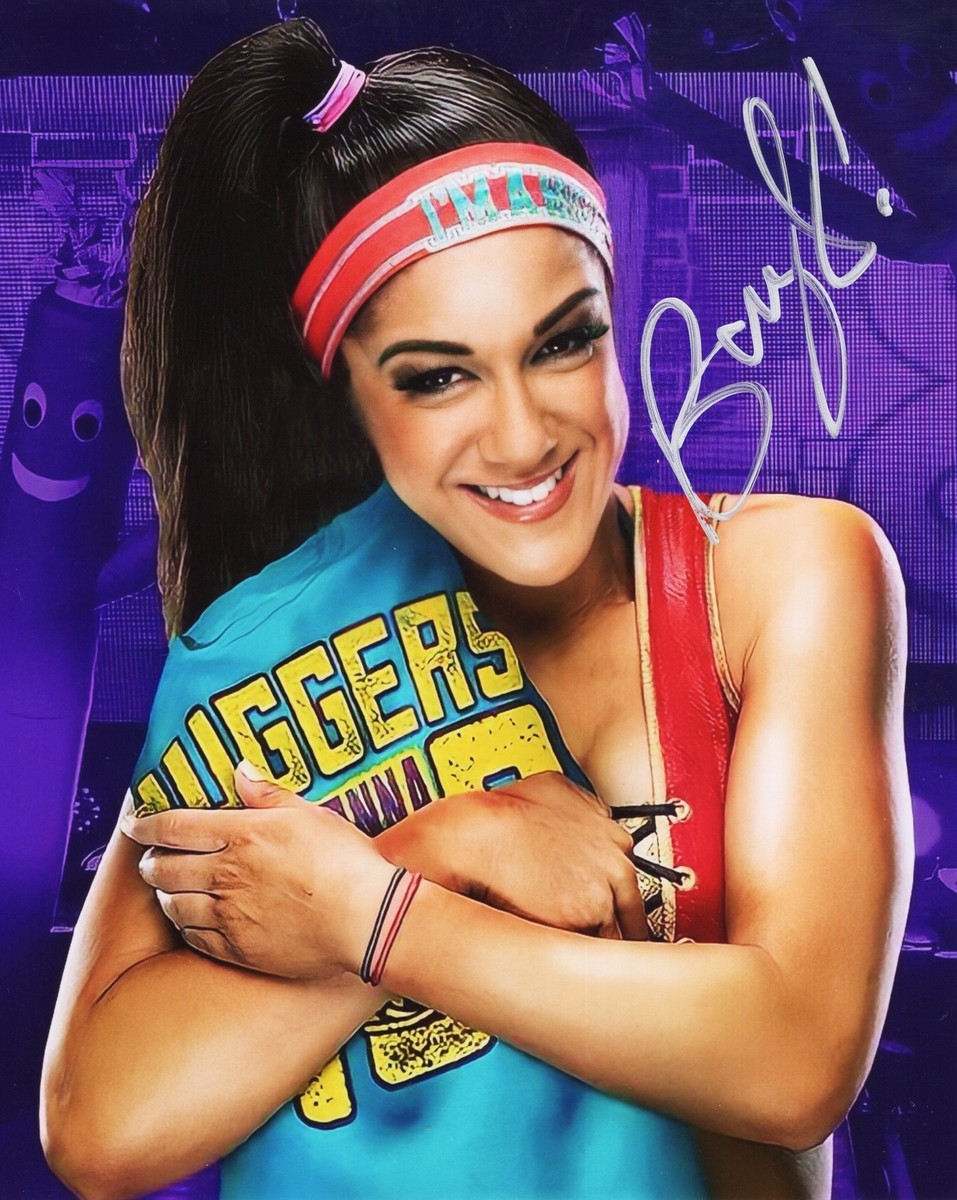 Bayley Nxt Hot
