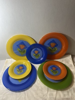 VTG Lot Of 7 Matys Arcoroc 10 1/2” / 7 3/4” Plates Tulip Pattern France ...