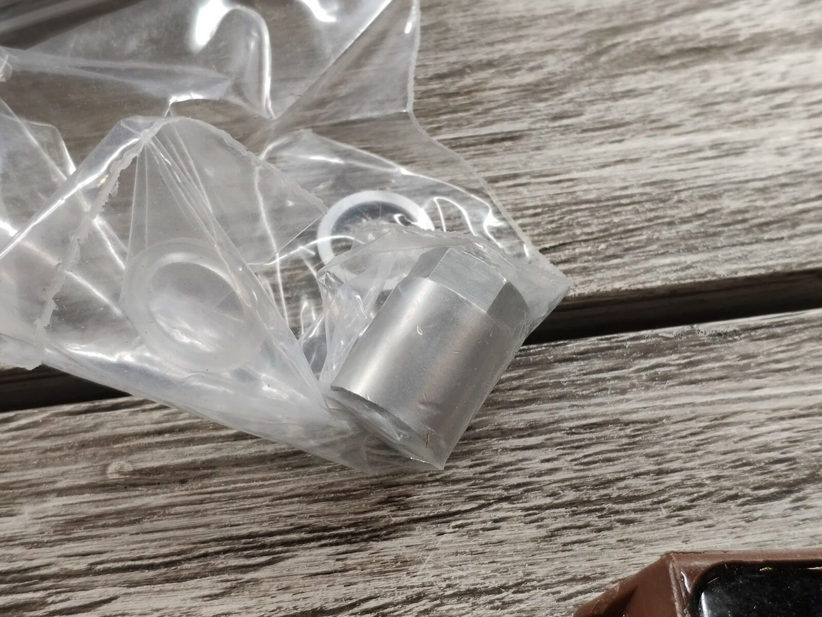 GENUINE GM TIRE PRESSURE MONITOR SENSOR 9-5 2010 - 2011 13348393 ...