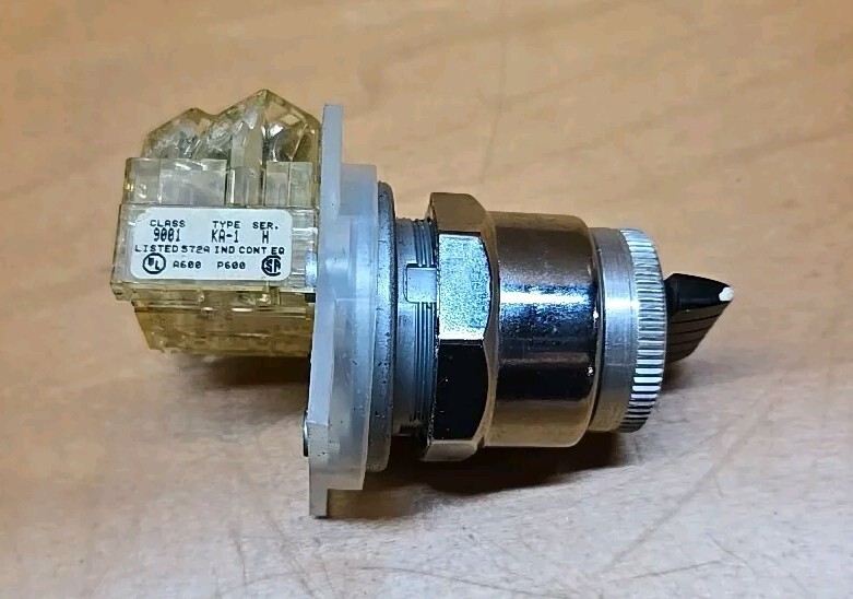 SQUARE D 9001-SKS42B SELECTOR SWITCH 3 POS HAND OFF AUTO MAIN 9001-KA1 ...