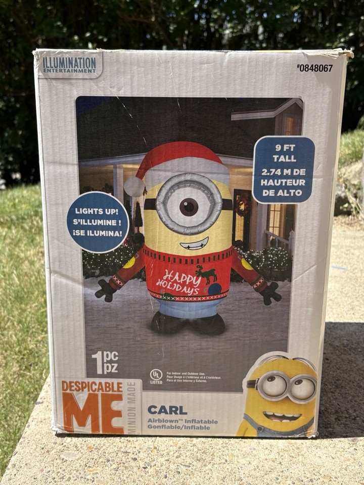 Christmas Gemmy 9 ft Tall Light Up Minion Carol Happy Holidays ...