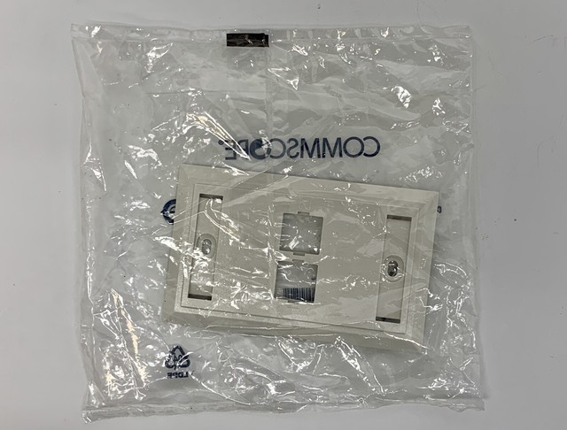 CommScope 108168469 M12l-262 White 2-port Faceplates Cat6 UTP Ethernet ...