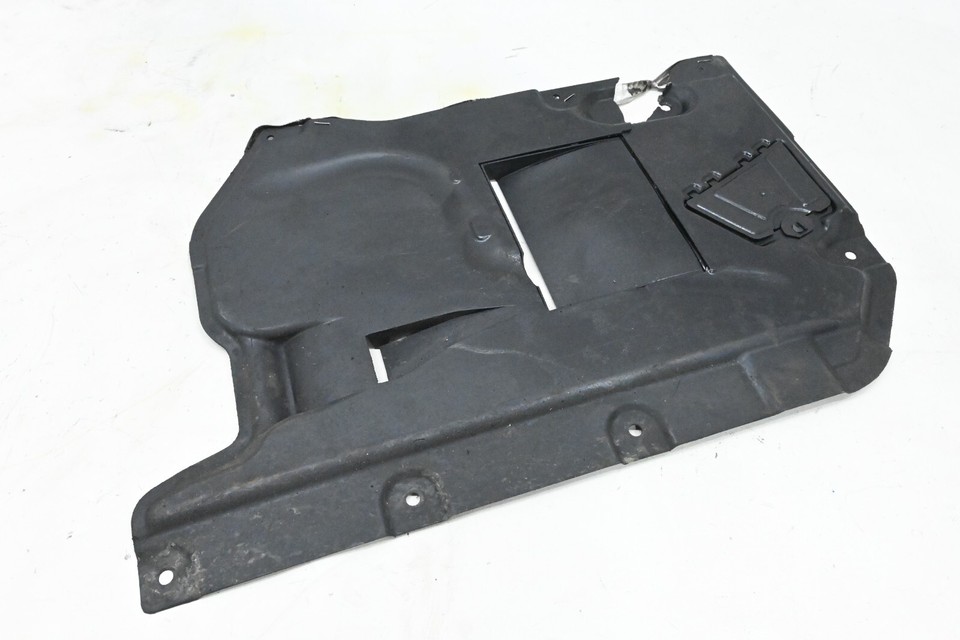 ⭐06-12 Bmw E90 3 Series Underfloor Engine Coating Center Splash Shield ...