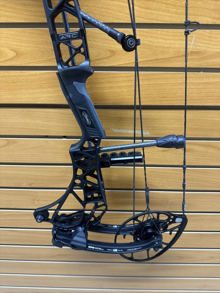 Mathews ARC 30 Compound Bow - RH - Black - Pick Your Mod - Low Pro | eBay