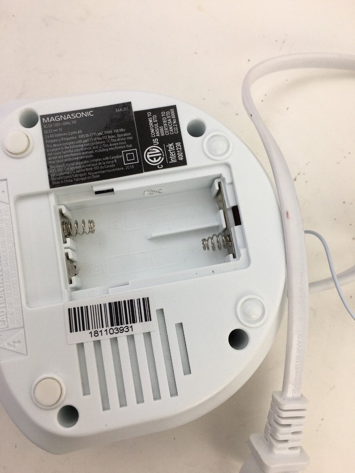 Magnasonic Digital AM/FM Clock Radio with Battery Backup, Dual Alarm ...