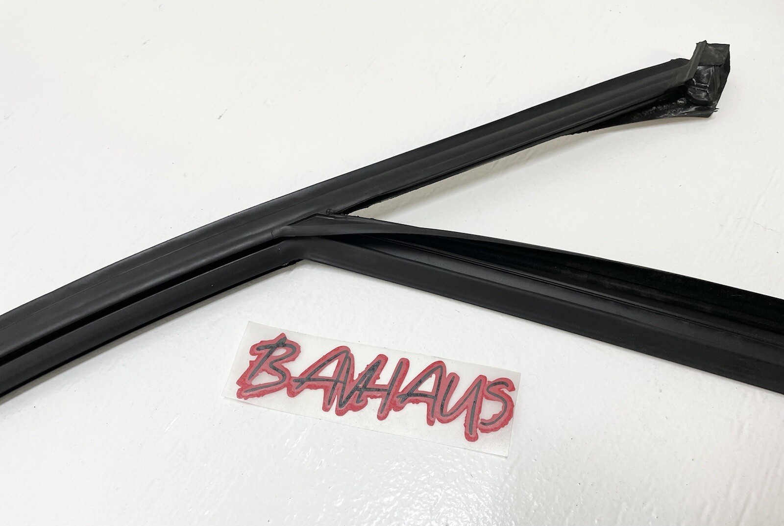 06-13 OEM BMW E90 LCI 335xi Front Right Door Seal Channel Guide ...