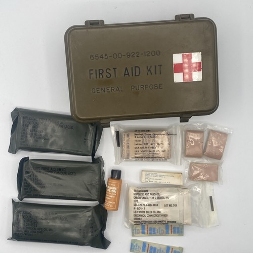 1973 U.S. Military First Aid Kit General Purpose NSN 6545-922-1200 ...