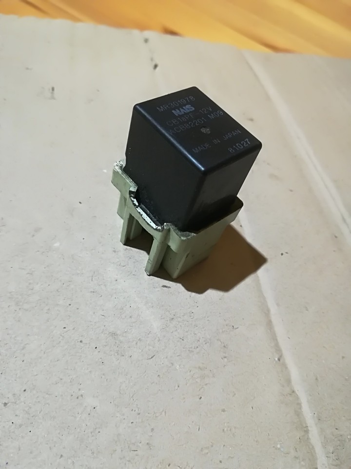 MITSUBISHI OEM FAN CONTROL RELAY MR301978 ACB82201 M09 | eBay