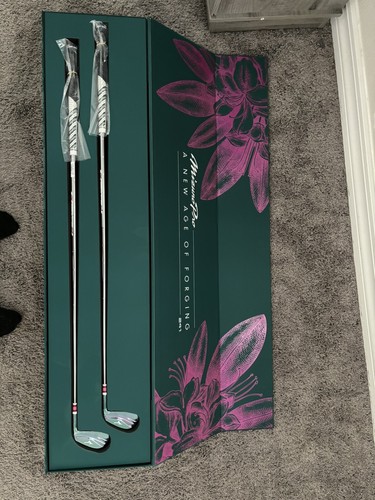 Mizuno Pro 241 Azalea Limited Edition iron set 3-PW BRAND NEW IN BOX ...