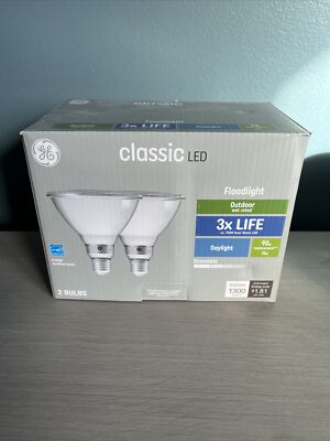 GE LED Daylight Flood Light Bulb PAR38 90-Watt EQ Dimmable Outdoor ...