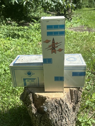 Vintage 1950s Silver Louis Marx & Co. Tin Space Mars Patrol Station ...