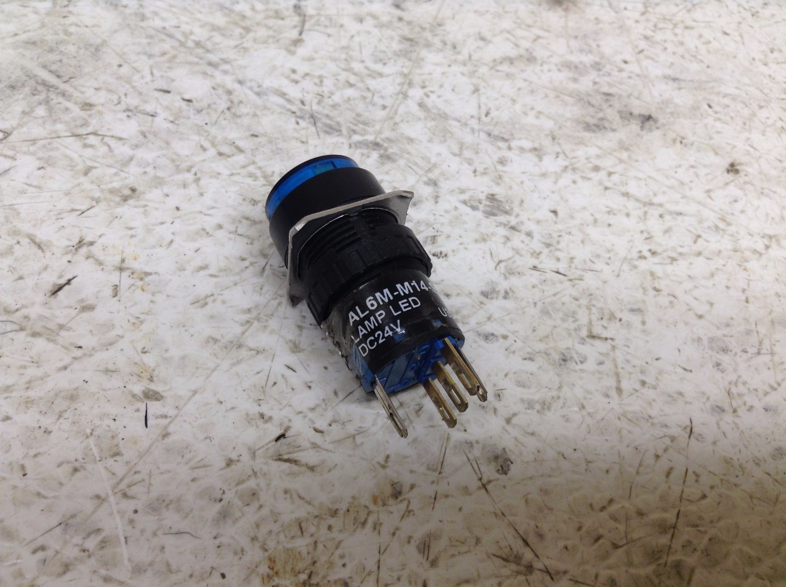 IDEC AL6M-M14-S Blue Illuminated Push Button AL6MM14S (TSC) | eBay