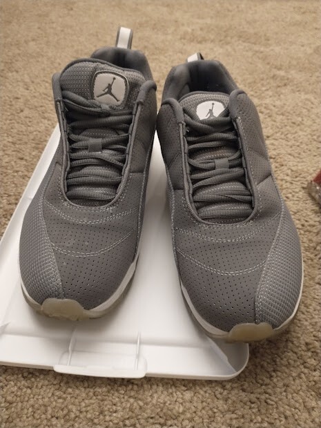 Gray Jordans shoes - Gem
