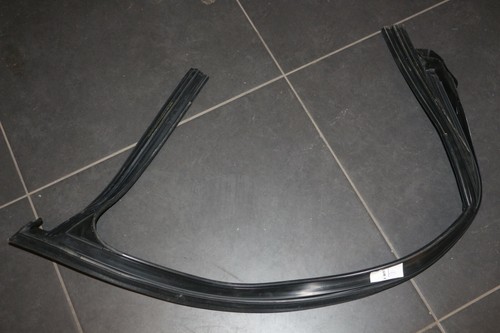 ORIGINAL Mercedes Benz W213 E300 4Matic Dichtungsgummi Rechts ...