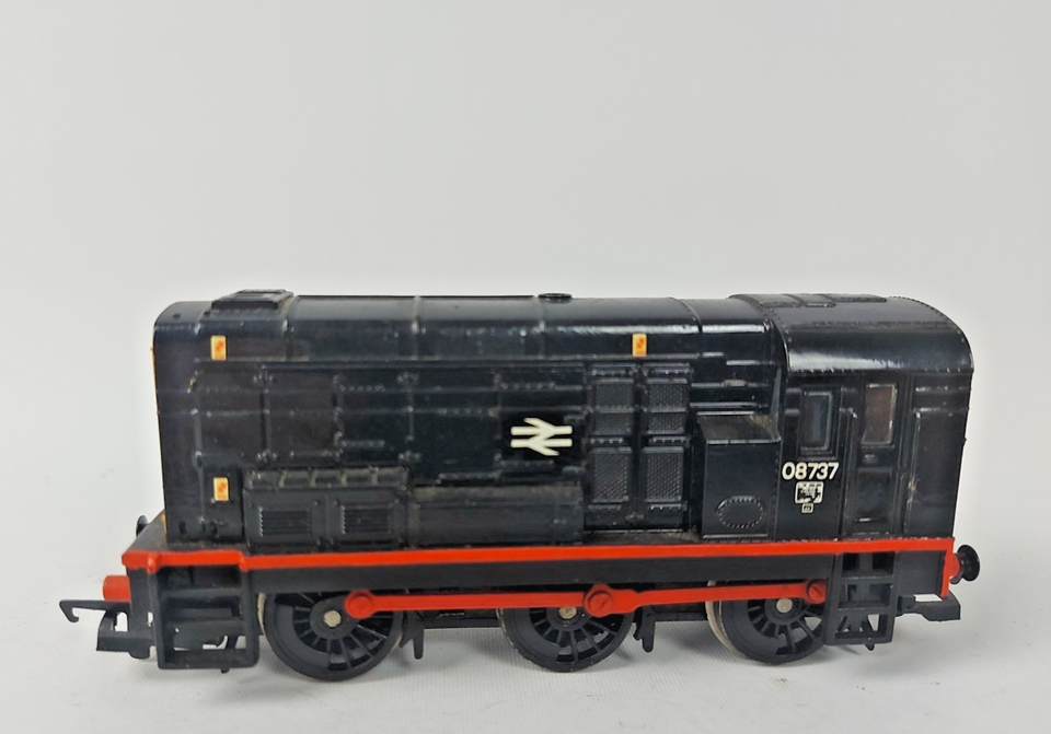 Hornby Class 08 Diesel Shunter. OO scale. Re-Painted black | eBay Australia