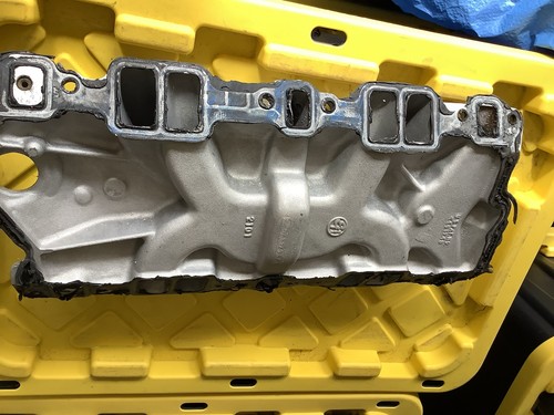 Edelbrock Performer Performance SBC 1955-1986 Intake Manifold Chevy ...