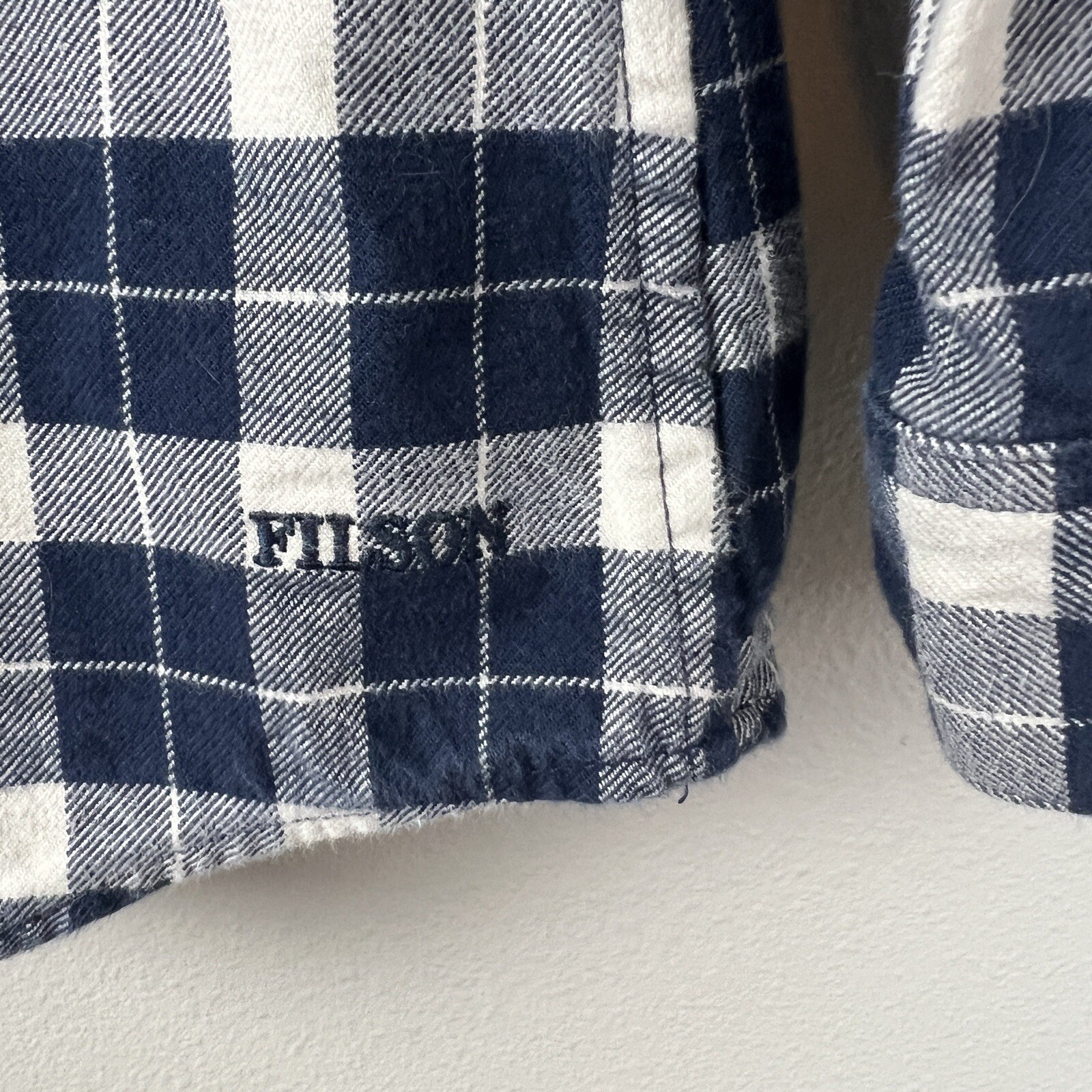 Filson Alaskan Guide Flannel Shirt Women’s Sz S - Gem