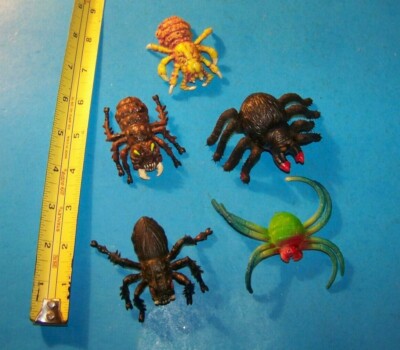 Spiders & Insects Mixed Lot (5) Mixed Lot Toy Spider & Insect Figures ...