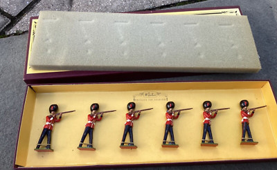 Britains Toy Soldiers set 8800 Coldstream Guards 1990 | eBay