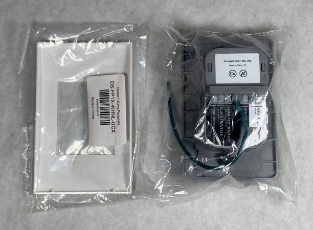 Deako 1-Gang Backplate and Faceplate Simple Rocker Switch DS-BS1X-WHNL ...