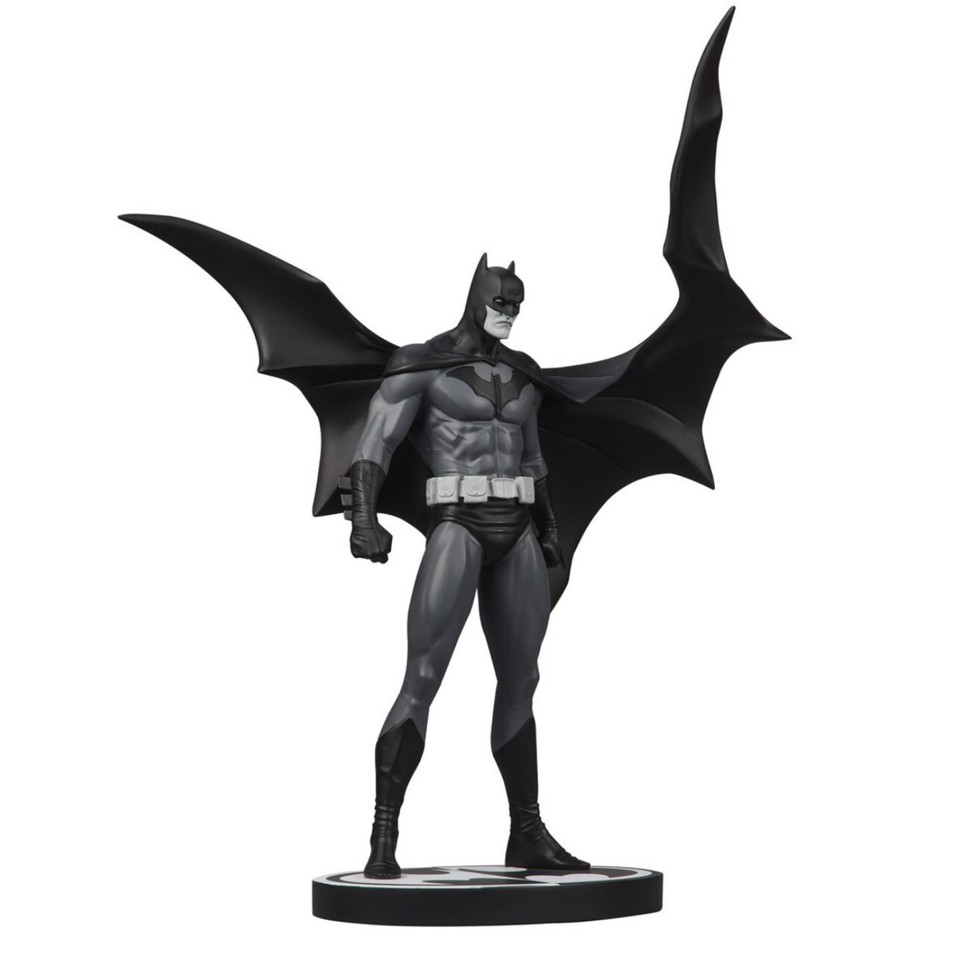 DC Direct Batman Black and White by Jorge Jimenez Resin Statue ***IN ...