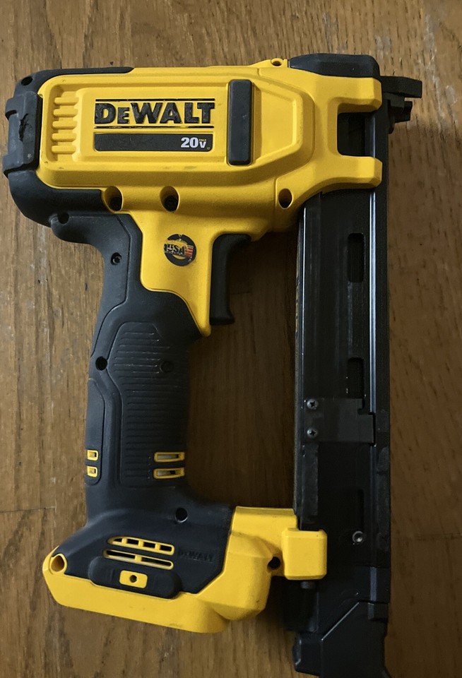 DEWALT DCN701 20V MAX 20-Volt Li-ion Cordless Cable Stapler (Store Display ) | eBay